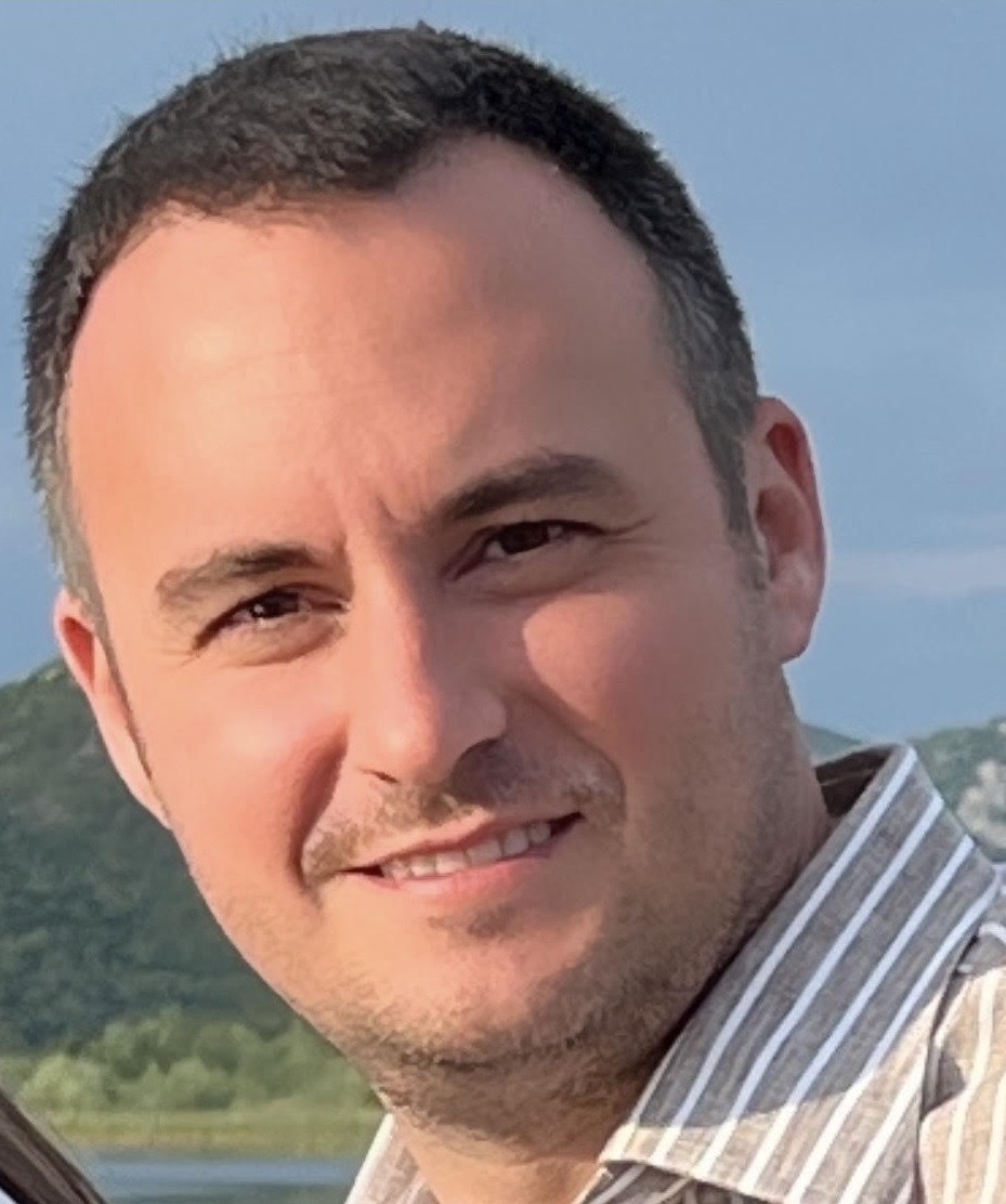 MILJAN MUGOŠA - Umrli.me